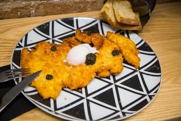Escalope royal con trufa y huevo a baja temperatura | Gastronosfera